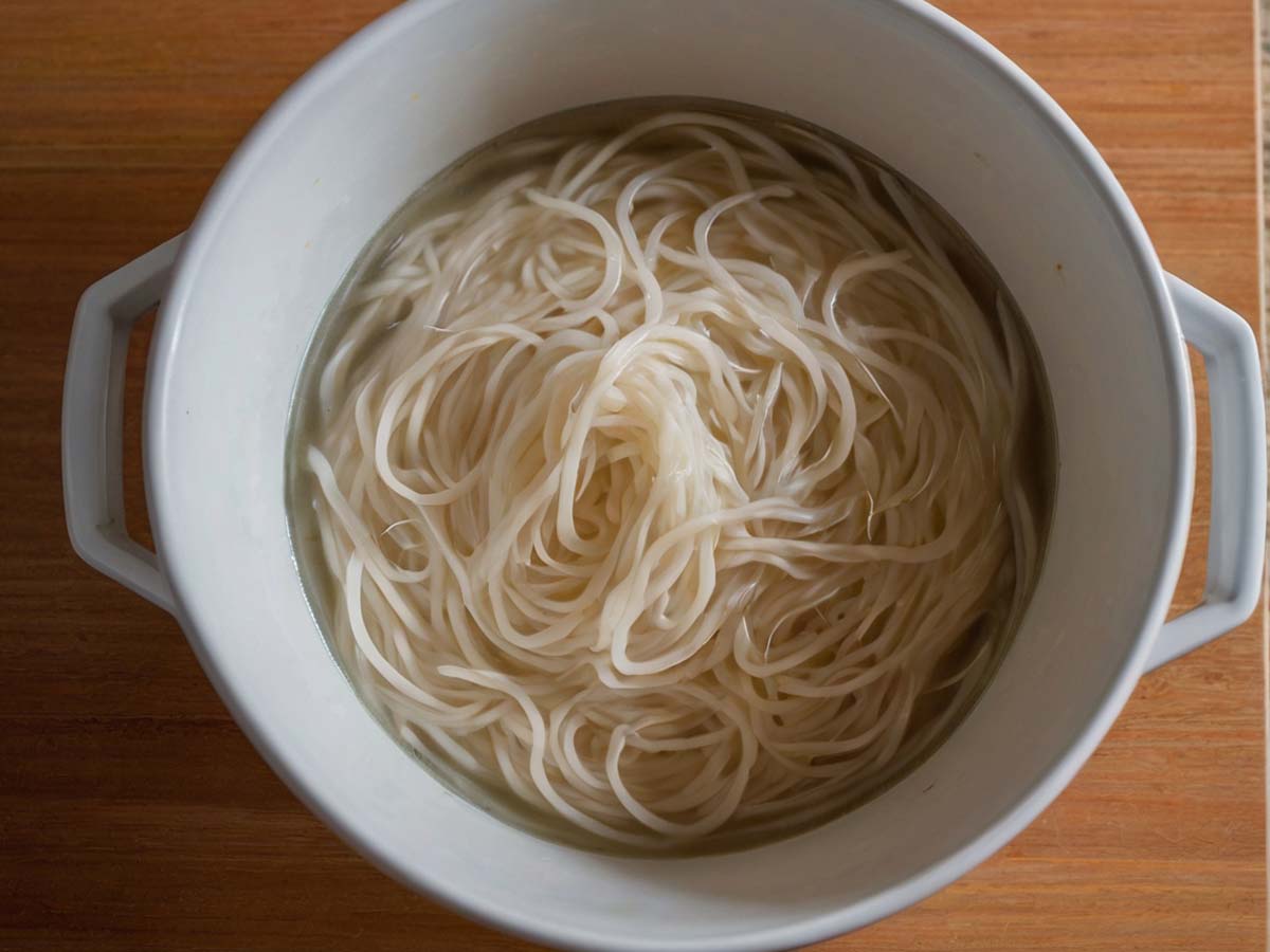 Air Fryer Chicken Pad Thai: A 30-Minute Healthy Thai Recipe | KitGiz